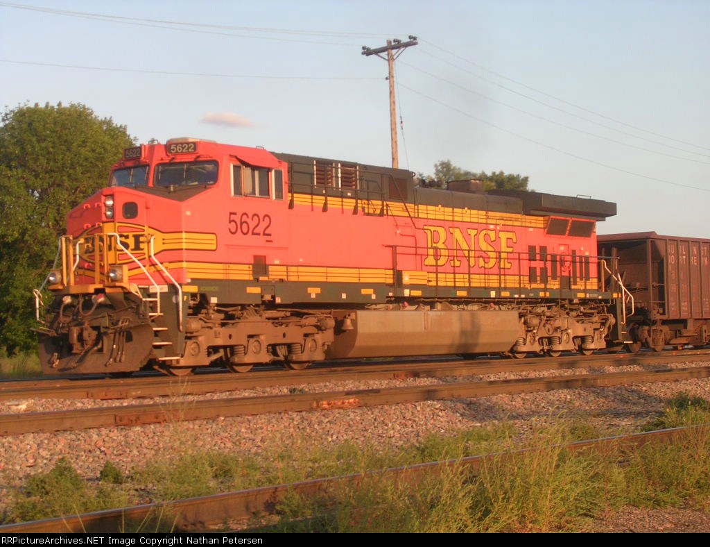 BNSF 5622